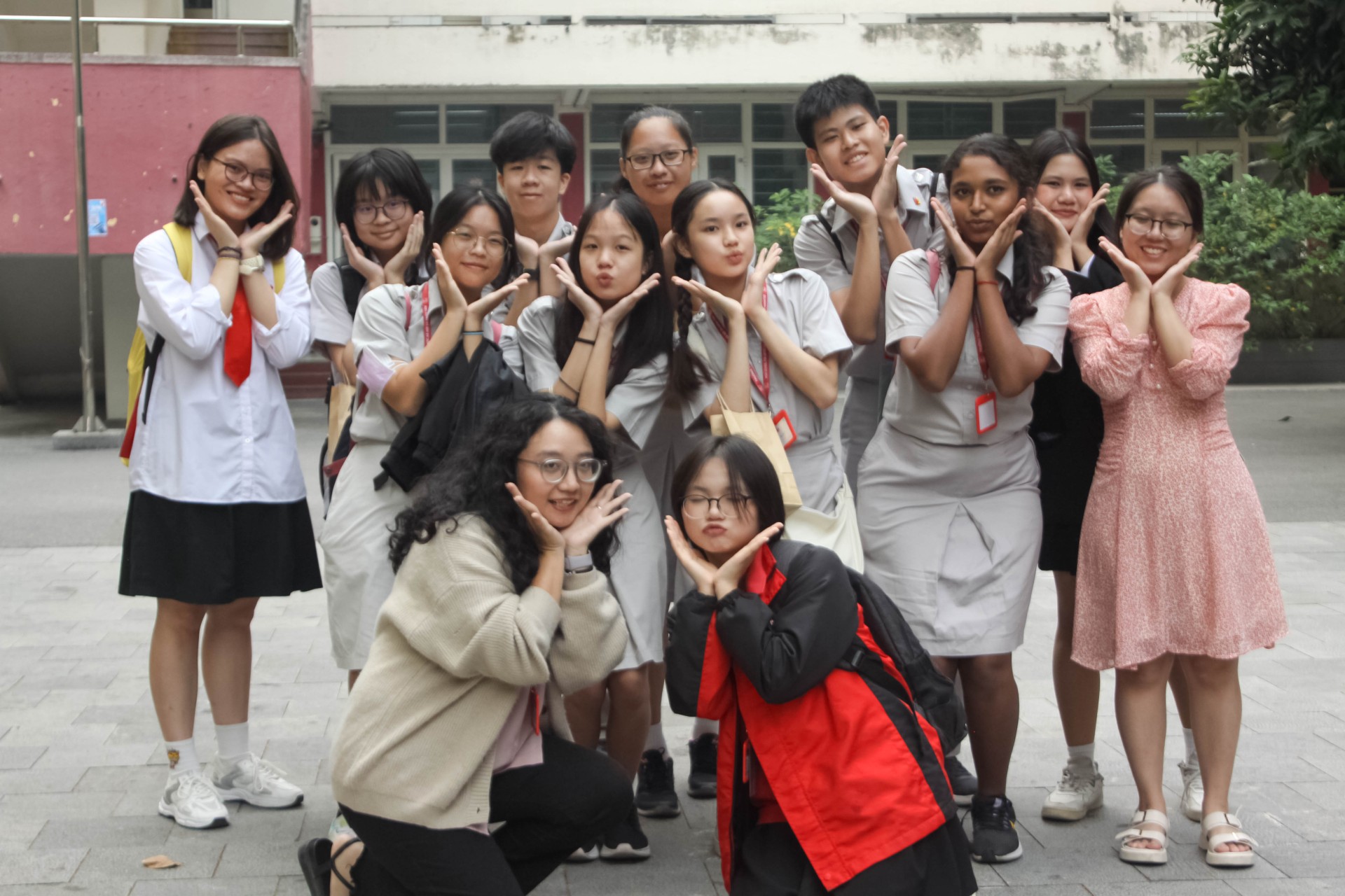 Hành trình trải nghiệm của đoàn học sinh và giáo viên trường National ...