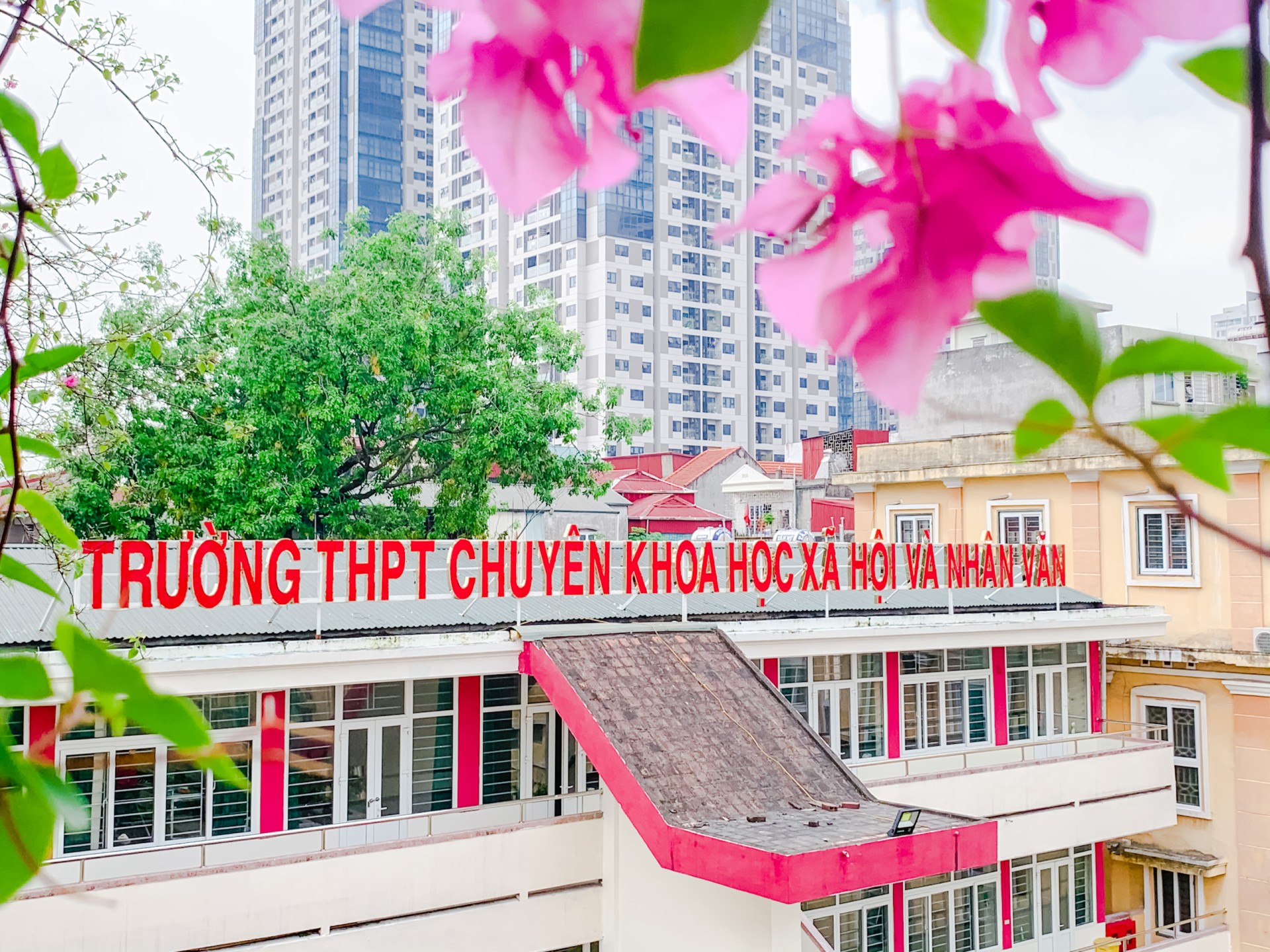 Trường THPT Chuyên KHXH&NV